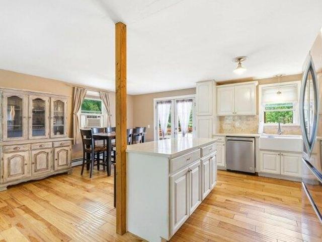 house with 3 bedroom, Merrimack NH ES104078217