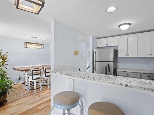 house with 3 bedroom, Merrimack NH ES104113023