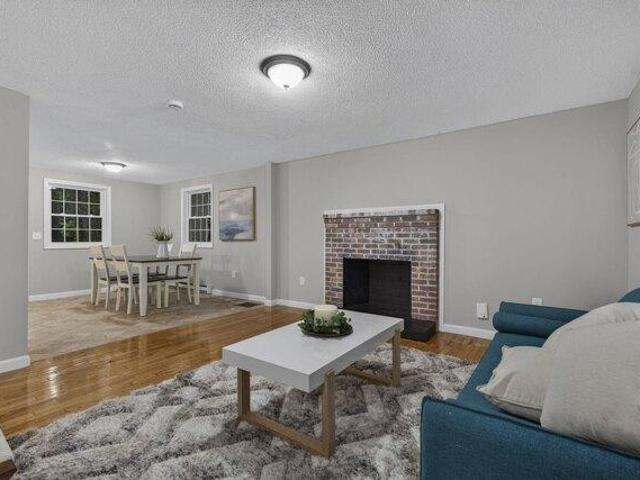 house with 3 bedroom, Merrimack NH ES104297918