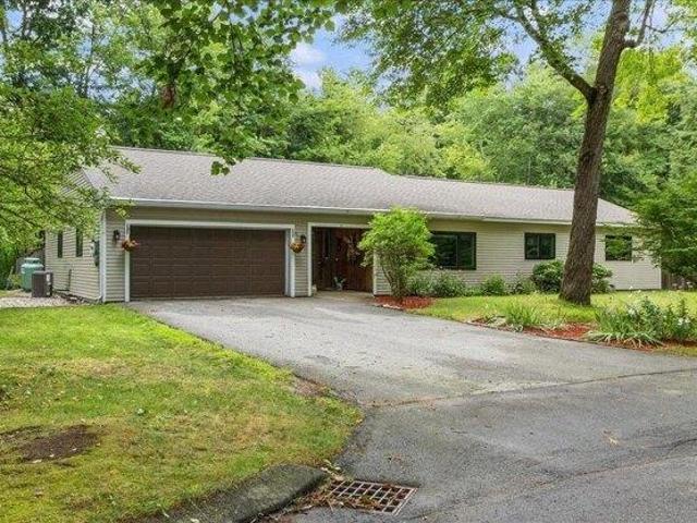 house with 3 bedroom, Merrimack NH ES105116732