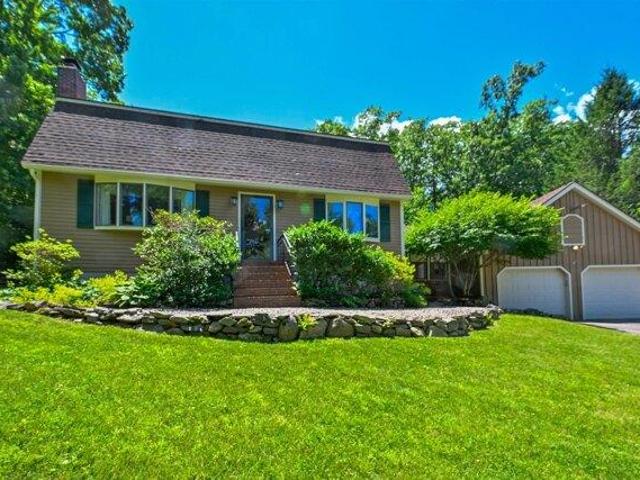 house with 3 bedroom, Merrimack NH ES105174230