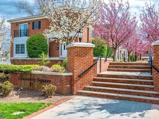 house with 3 bedroom, Metuchen NJ DLS101629853