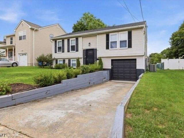house with 3 bedroom, Metuchen NJ ES105175368