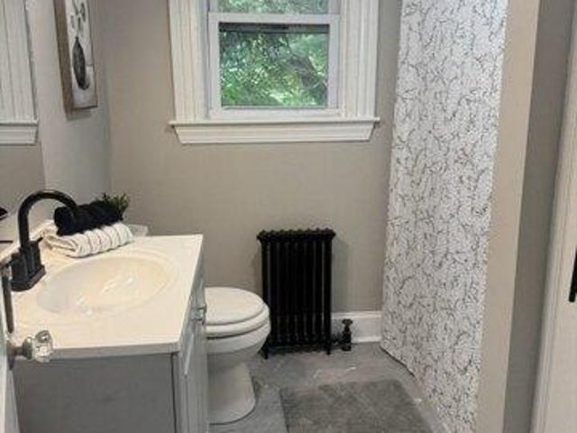 house with 3 bedroom, Methuen MA DLS102801506