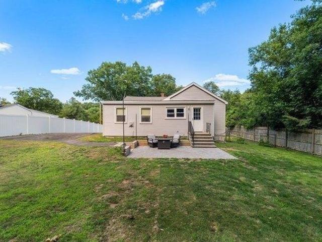 house with 3 bedroom, Methuen MA DS104188163