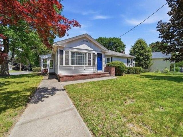 house with 3 bedroom, Methuen MA DS104329377