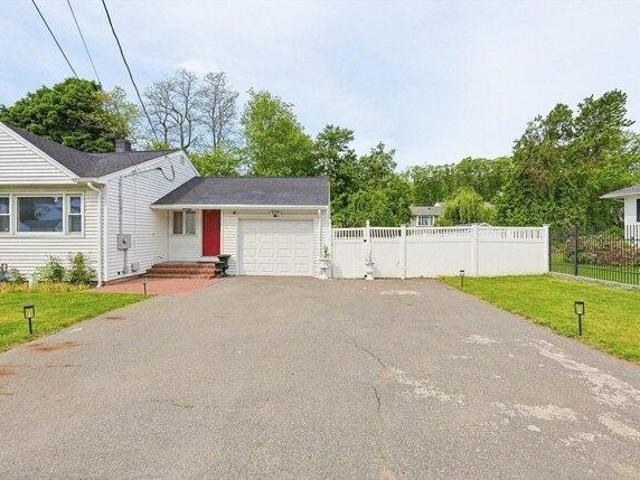 house with 3 bedroom, Methuen MA DS102860319