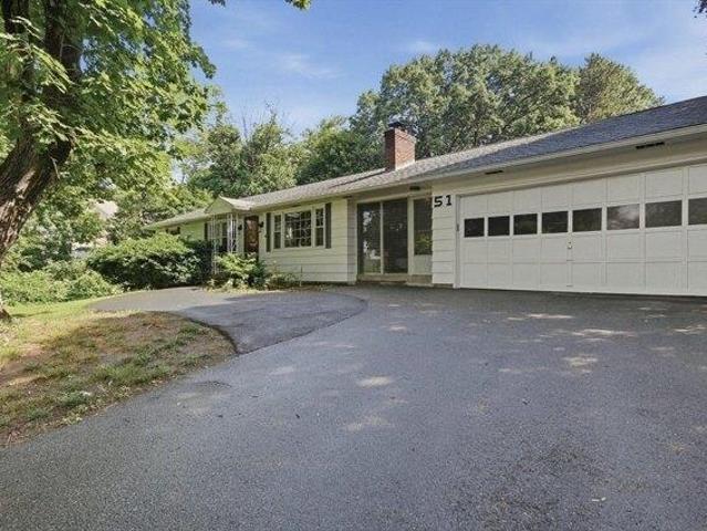house with 3 bedroom, Methuen MA ES104115484