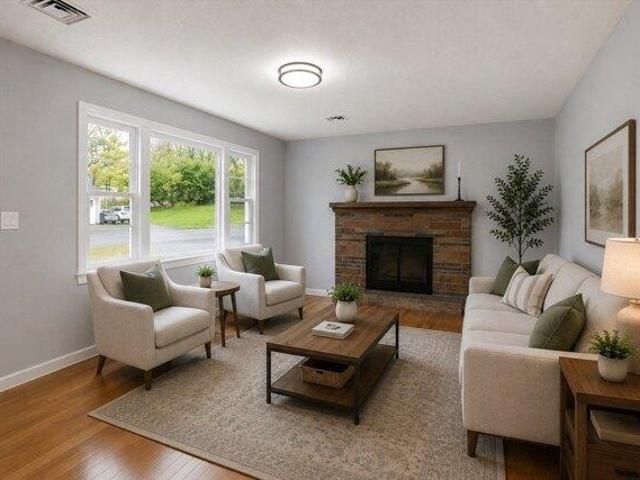 house with 3 bedroom, Methuen MA ES104116701