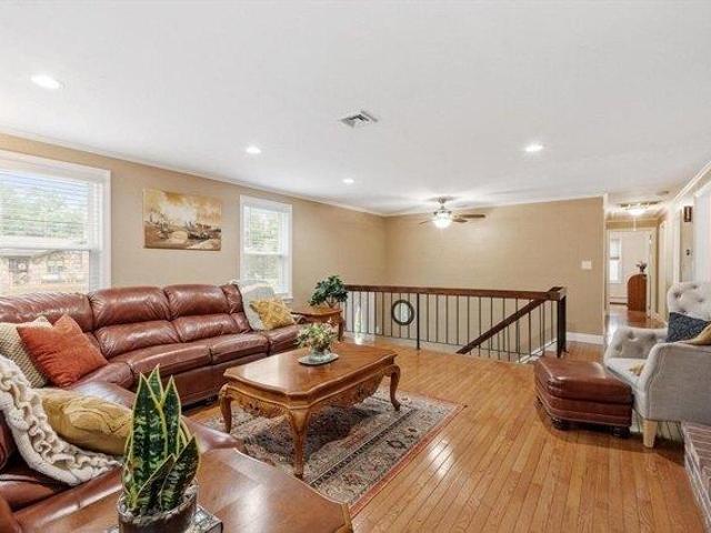 house with 3 bedroom, Methuen MA ES104836030