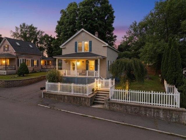 house with 3 bedroom, Methuen MA ES104848431