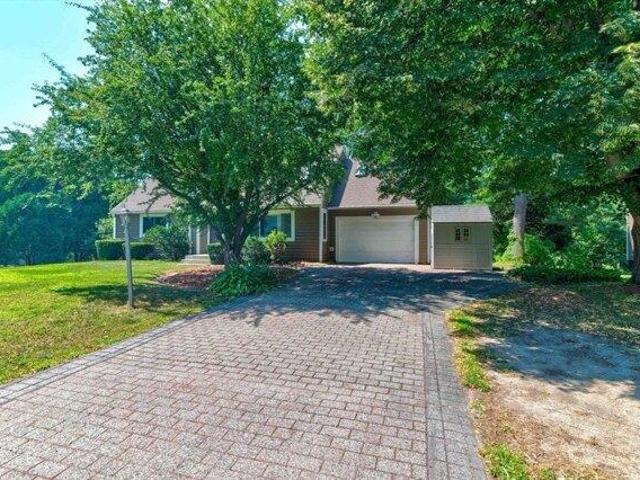 house with 3 bedroom, Methuen MA ES104852337