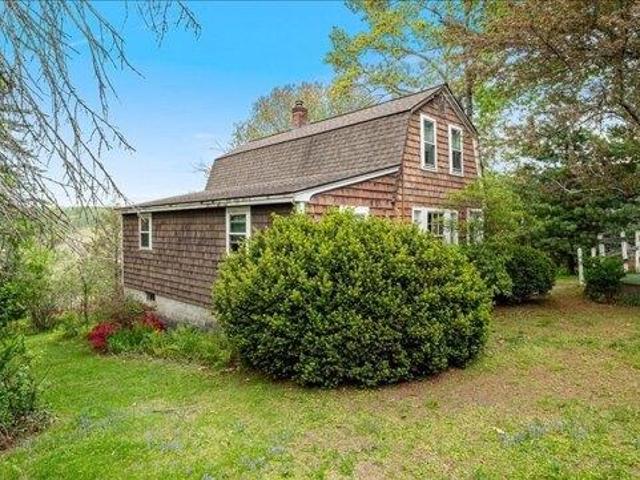 house with 3 bedroom, Methuen MA ES104869689