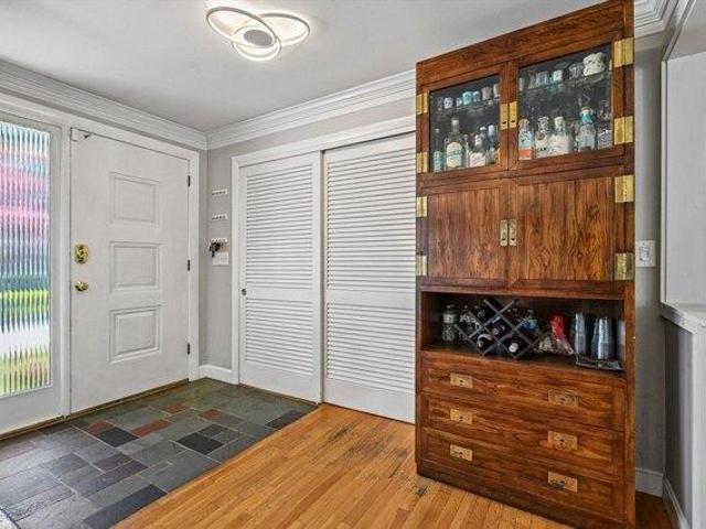 house with 3 bedroom, Methuen MA ES105040606