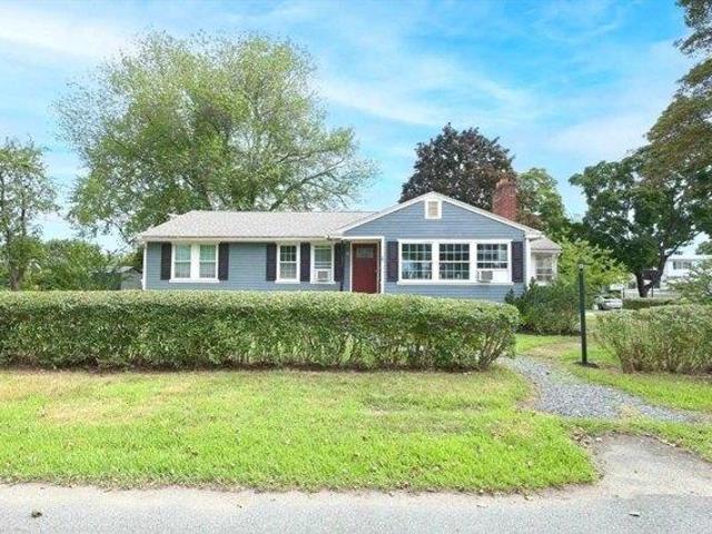 house with 3 bedroom, Methuen MA ES105060368