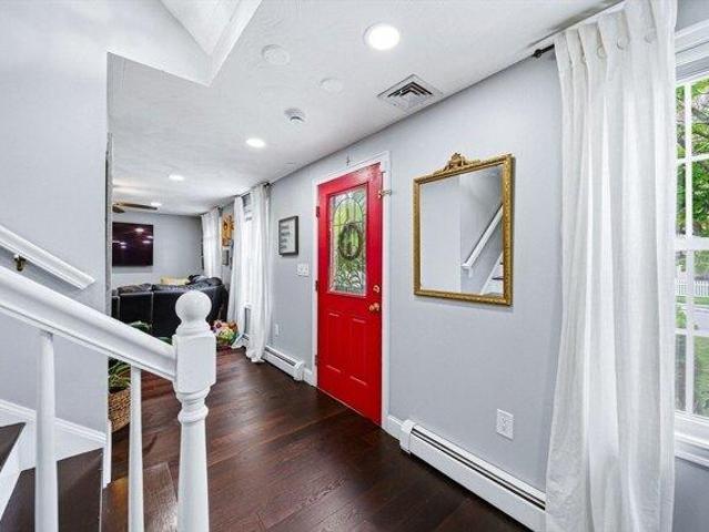 house with 3 bedroom, Methuen MA ES105061292