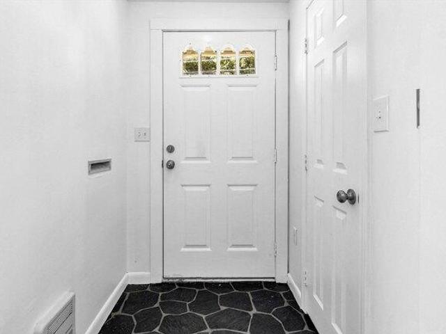 house with 3 bedroom, Methuen MA ES105083114