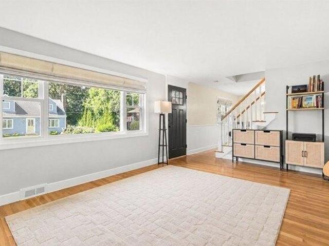 house with 3 bedroom, Methuen MA ES105115671