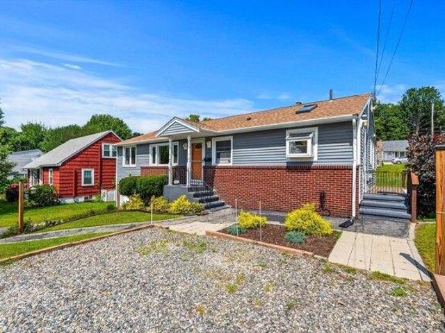 house with 3 bedroom, Methuen MA ES105127583