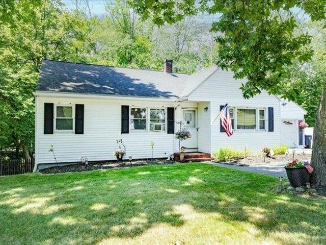 house with 3 bedroom, Methuen MA ES105157310