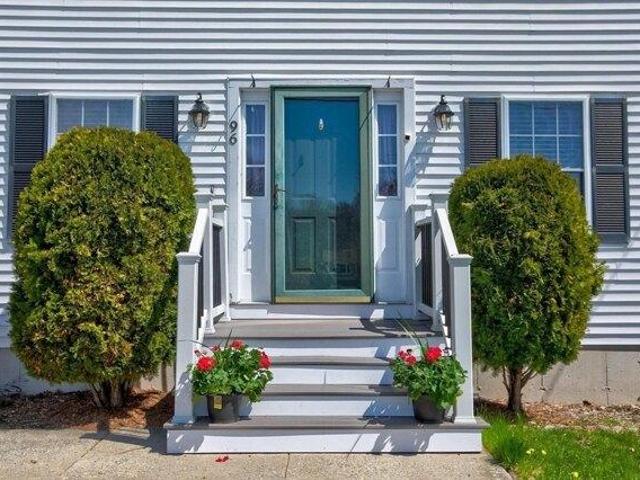 house with 3 bedroom, Methuen MA ES102824056