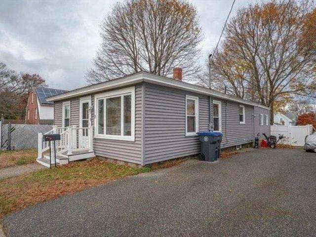 house with 3 bedroom, Methuen MA ES103035050
