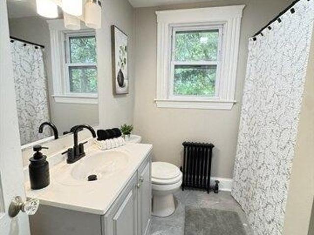 house with 3 bedroom, Methuen MA ES103127800