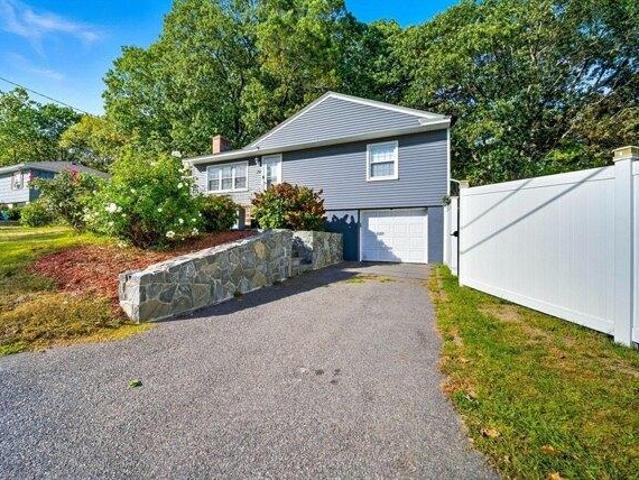 house with 3 bedroom, Methuen MA ES103662850