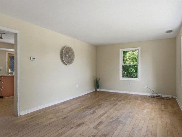 house with 3 bedroom, Methuen MA ES103885782