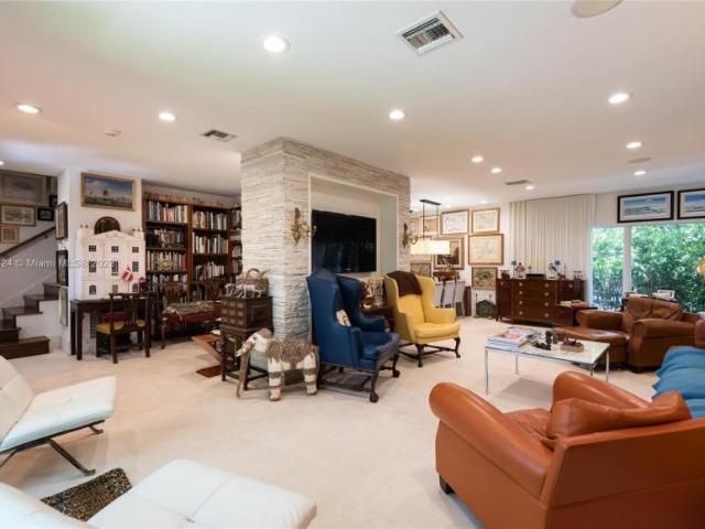 house with 3 bedroom, Miami Beach FL FL DLS101829327