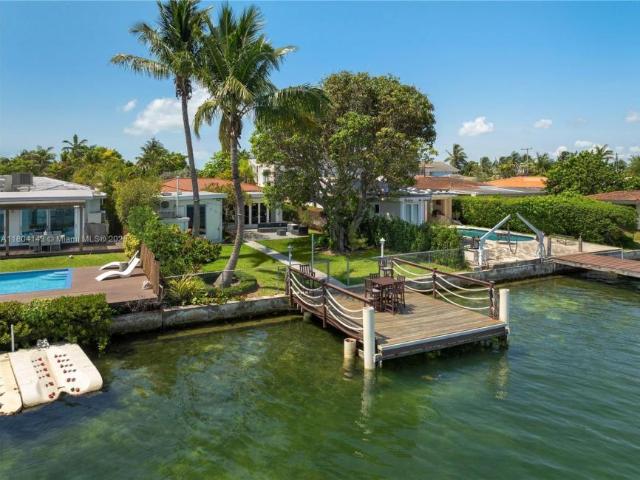 house with 3 bedroom, Miami Beach FL FL DLS102395008