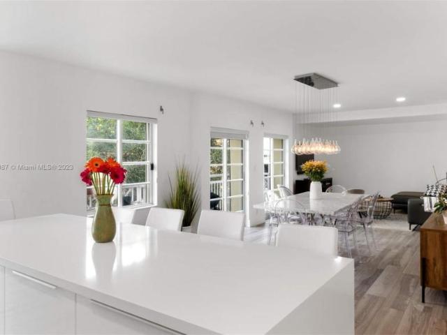 house with 3 bedroom, Miami Beach Fl FL DS102395845
