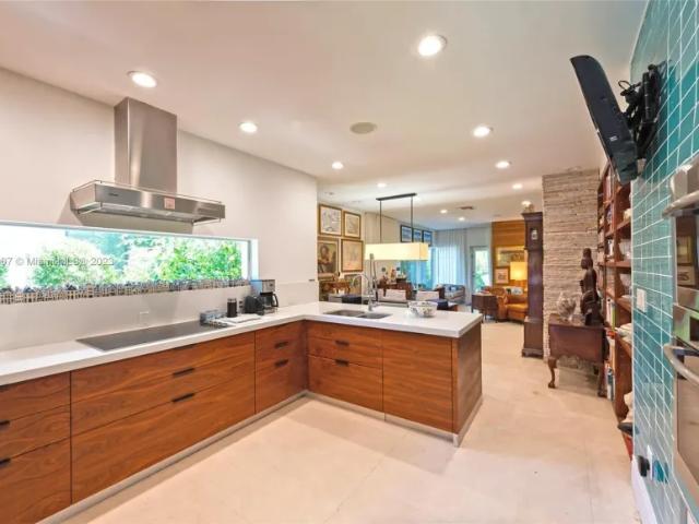 house with 3 bedroom, Miami Beach FL FL ES102795055