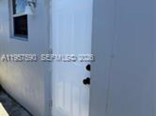house with 3 bedroom, Miami FL DLS99039323