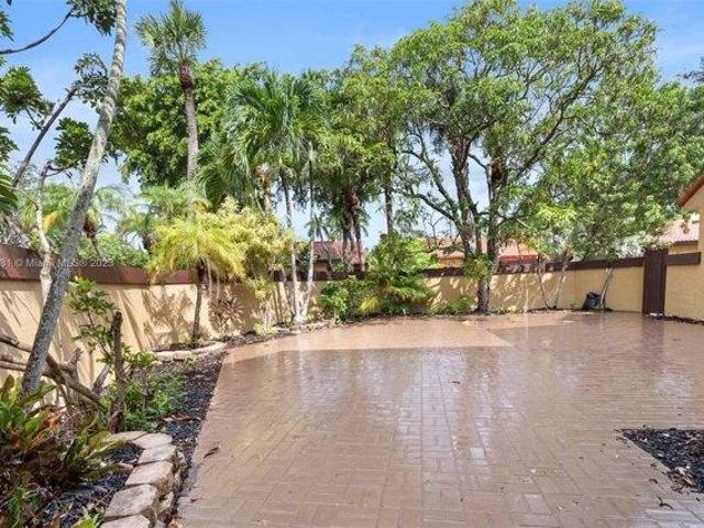 house with 3 bedroom, Miami FL DS88247538