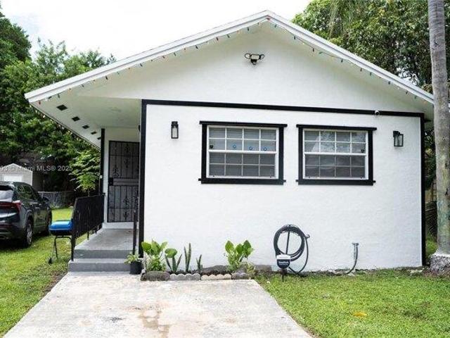 house with 3 bedroom, Miami FL DS93222111