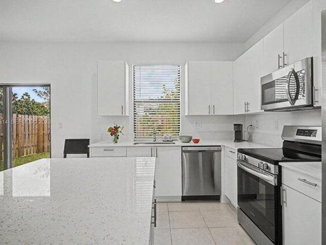 house with 3 bedroom, Miami FL ES104900123