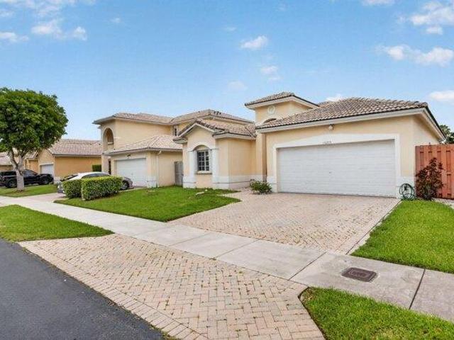 house with 3 bedroom, Miami FL ES104900436