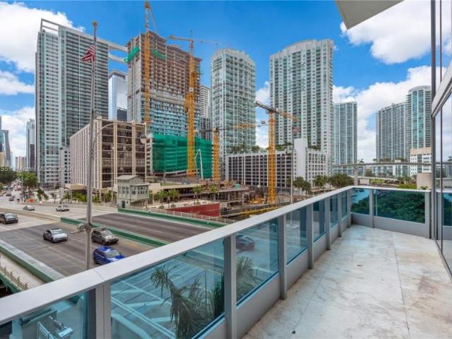 house with 3 bedroom, Miami FL FL DS102396079