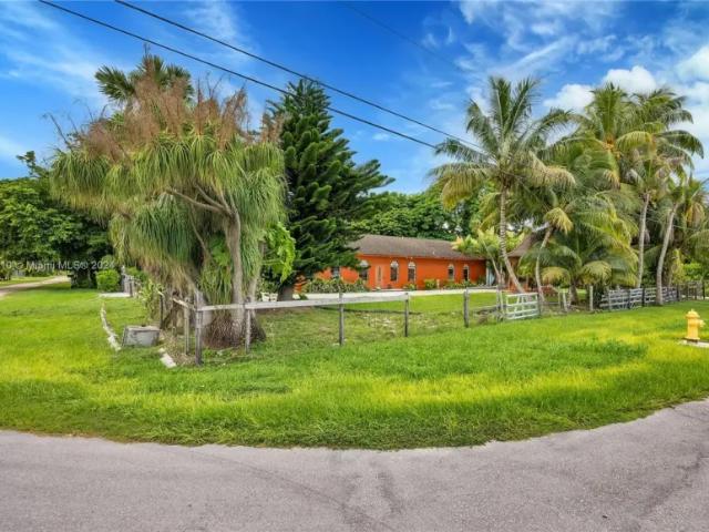 house with 3 bedroom, Miami FL FL DS102588511
