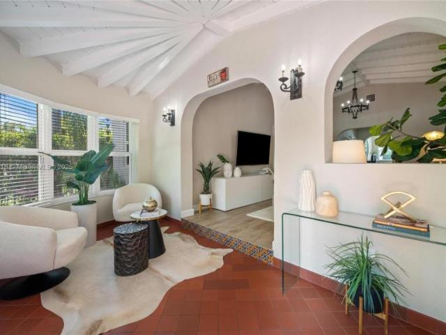 house with 3 bedroom, Miami FL FL DS102658961