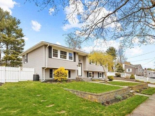 house with 3 bedroom, Middleton MA DLS102960639
