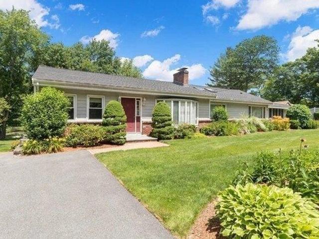 house with 3 bedroom, Middleton MA ES104833748