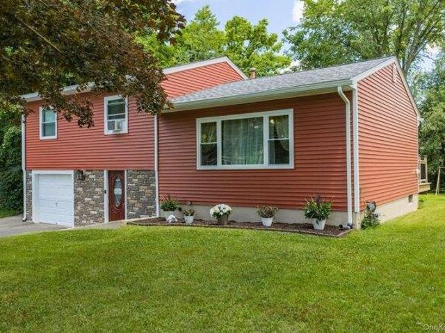 house with 3 bedroom, Middletown NY ES104921645