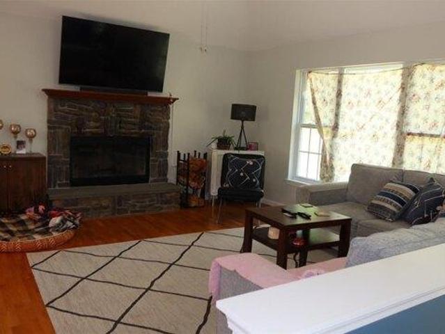 house with 3 bedroom, Middletown NY ES105191463