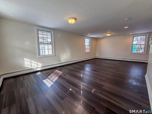 house with 3 bedroom, Middletown CT DLS101801779