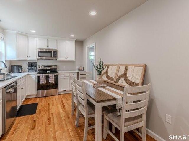 house with 3 bedroom, Middletown CT DS104296533