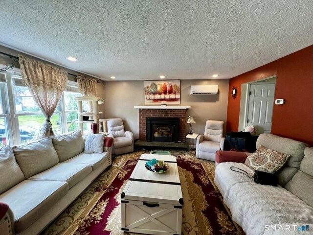 house with 3 bedroom, Middletown CT DS104441718