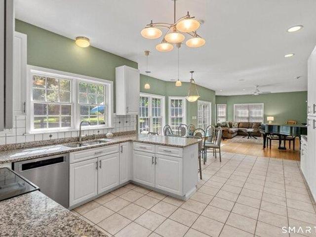 house with 3 bedroom, Middletown CT DS103098013