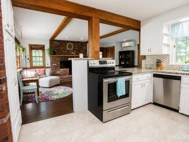 house with 3 bedroom, Middletown CT ES104477961